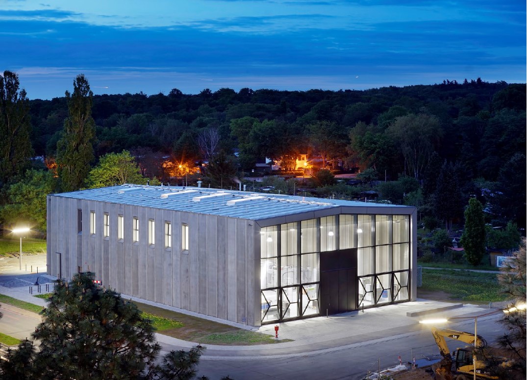 Gallery of Facades - Ultra High Performance Concrete (UHPC) - 3