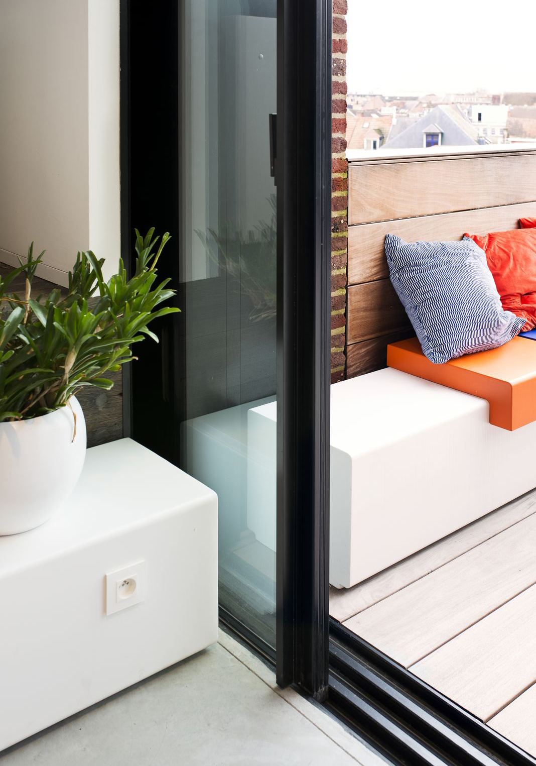 Gallery of Sliding Window - ONE - 5