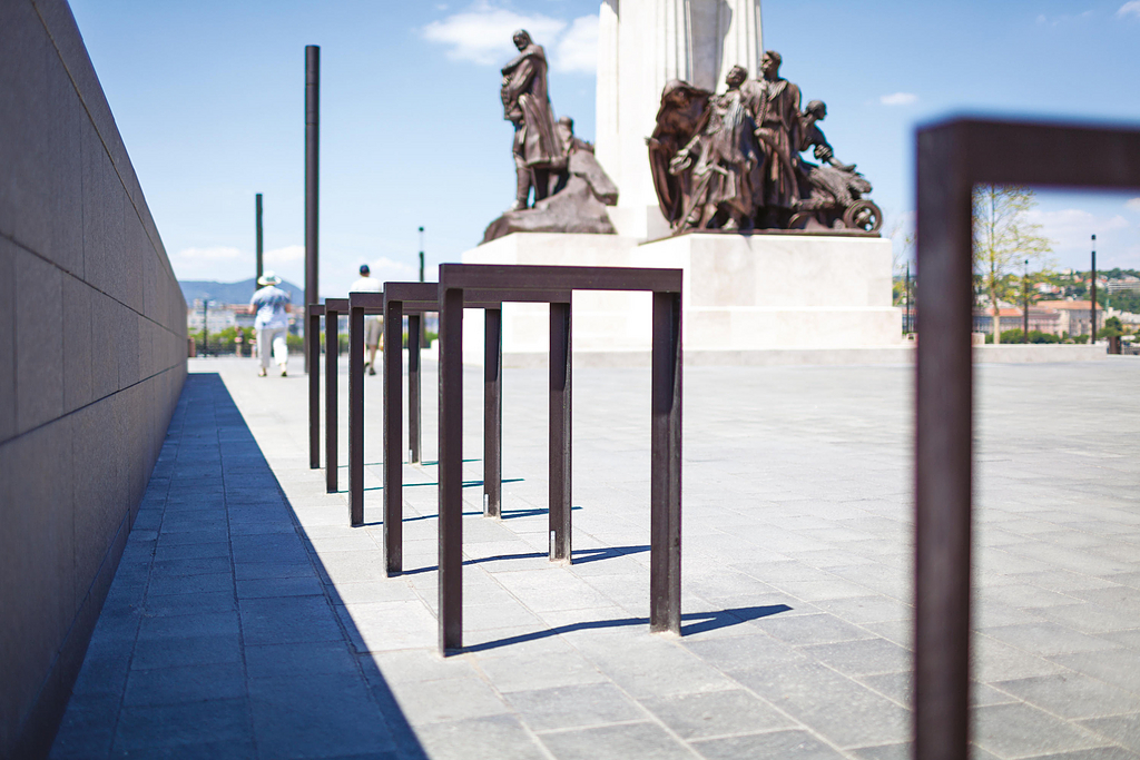 Bicycle Stand - Lotlimit from mmcité