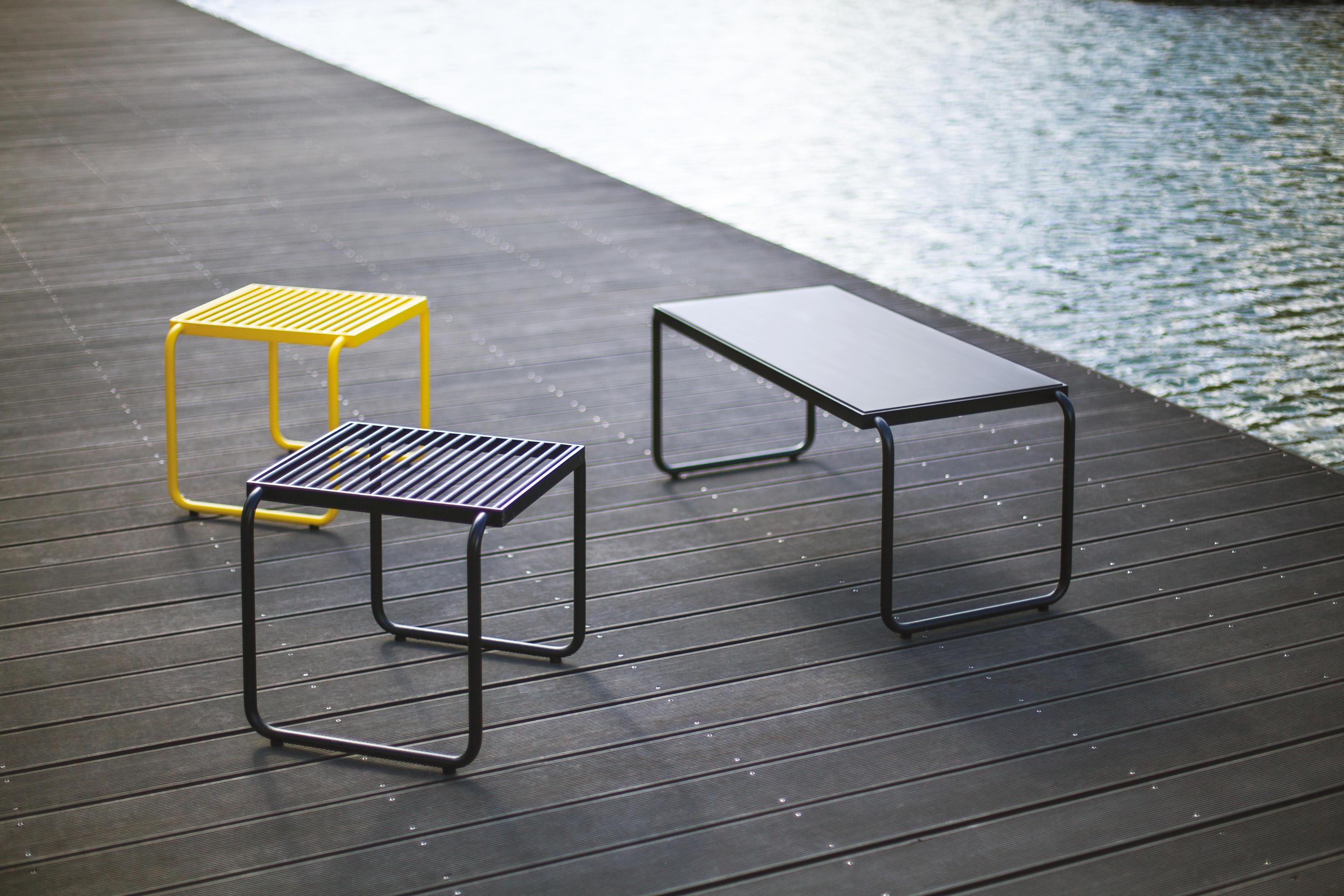 Outdoor Table - Stack from mmcité