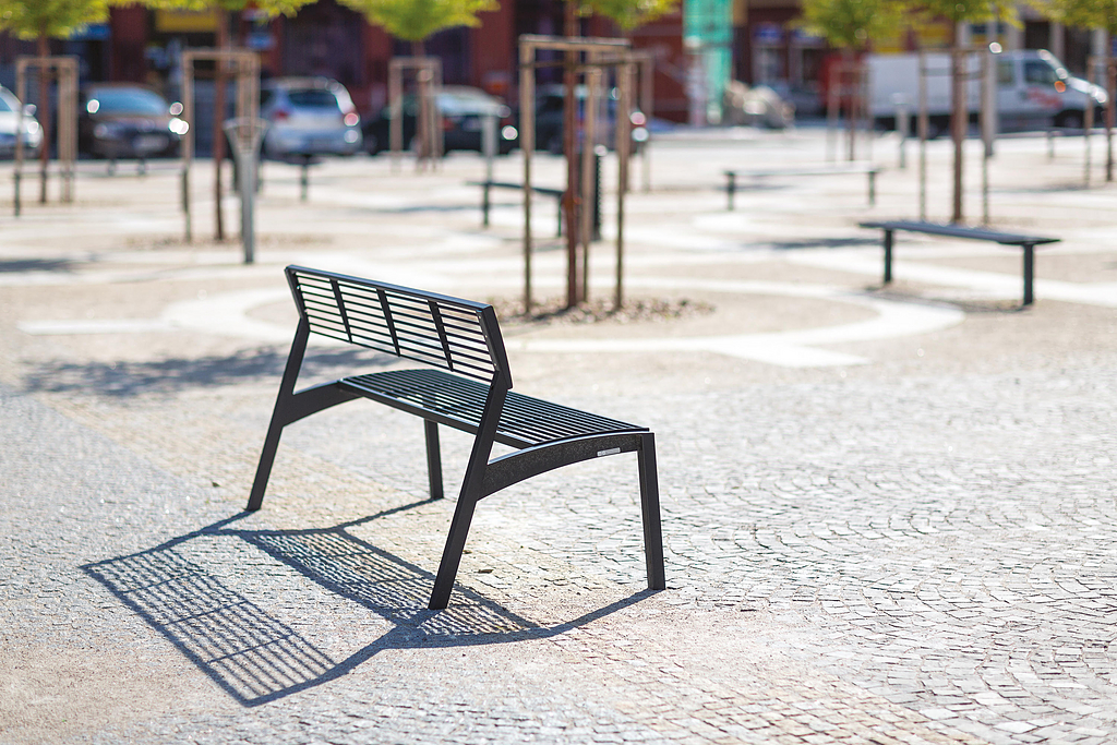 Park Bench - Vera from mmcité