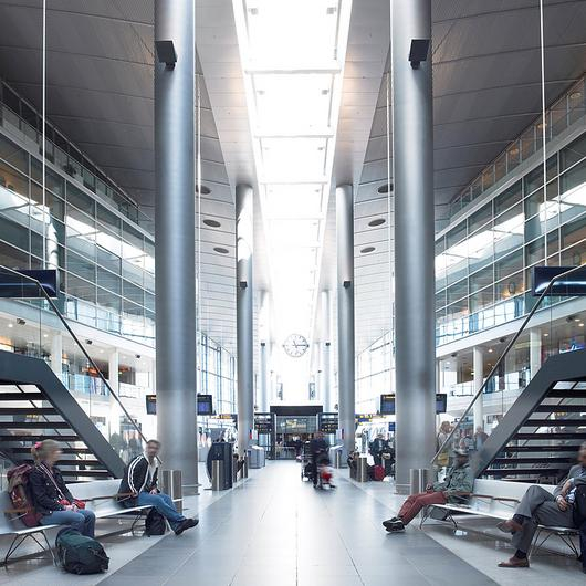 Gallery of Aero Bench at Copenhagen Airport - 4