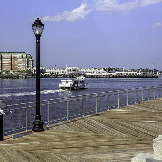 Interna-Rail® Aluminum Railing from Hollaender