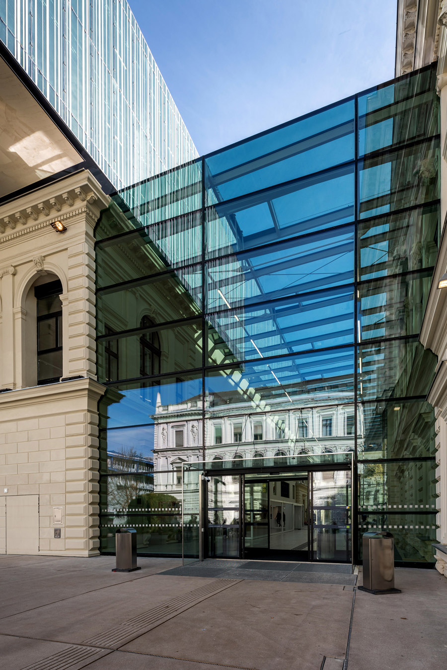 Gallery of Glass Facade in University Library - 7