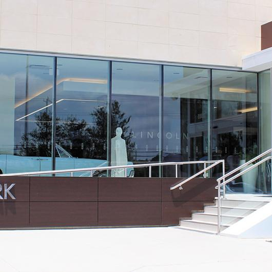 Hollaender® Railings in Retail Applications from Hollaender