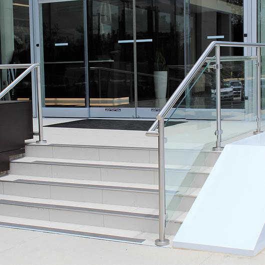 VISION™ Stainless Steel Railing from Hollaender