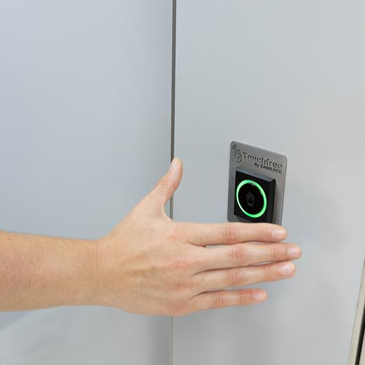 Galeria de Mamparas Touchfree - 2