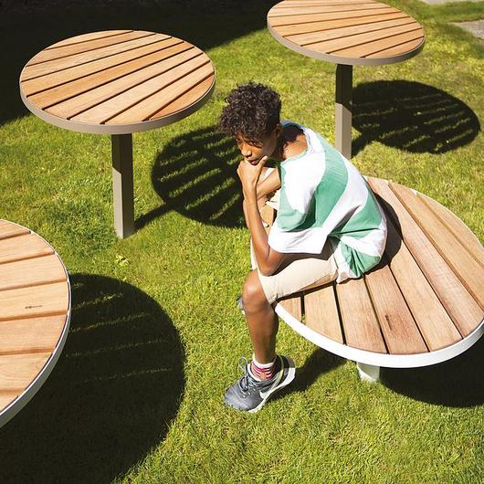 Park Bench - LAGO from mmcité