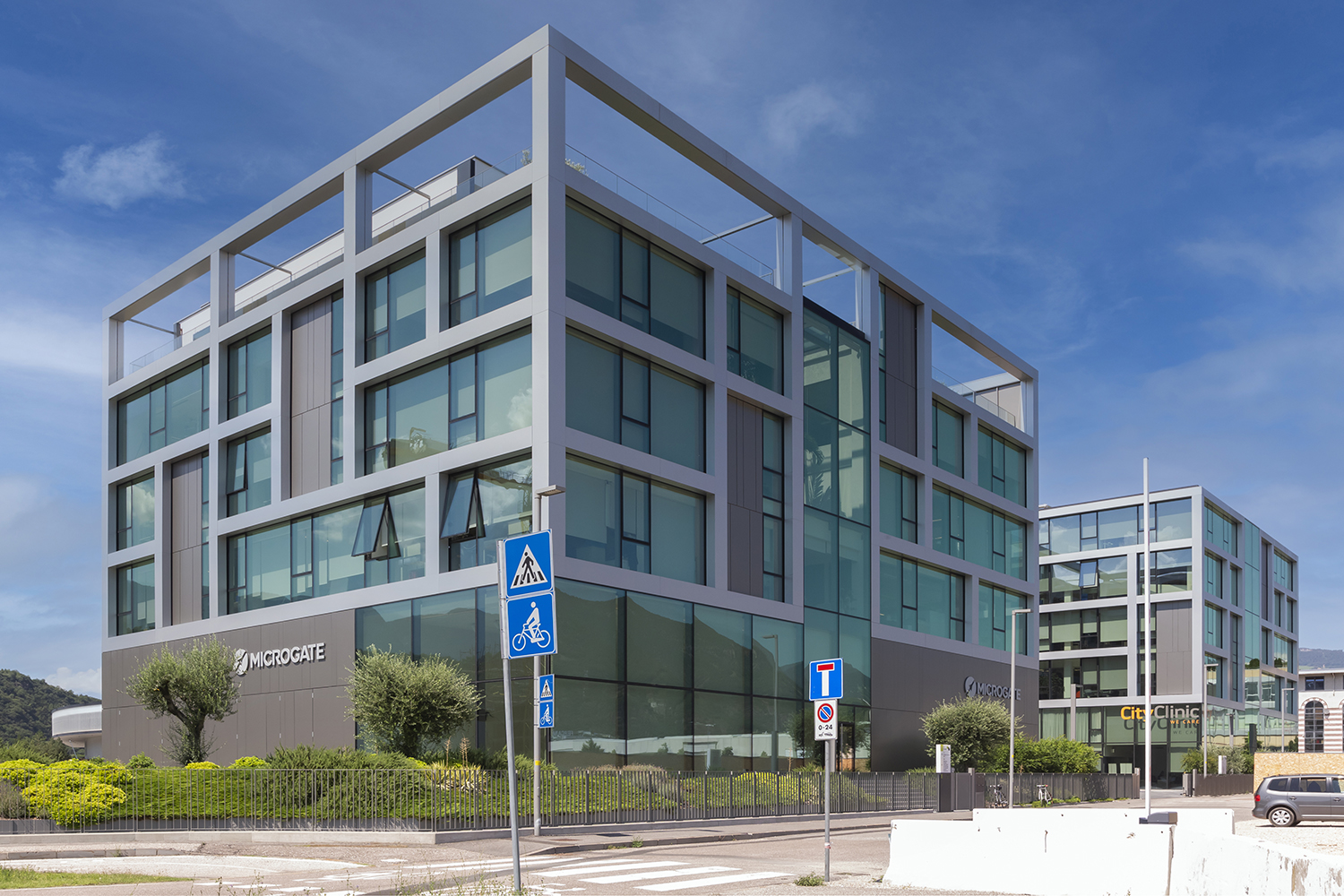 Galeria de Sistema de control solar - Sede Microgate - 6