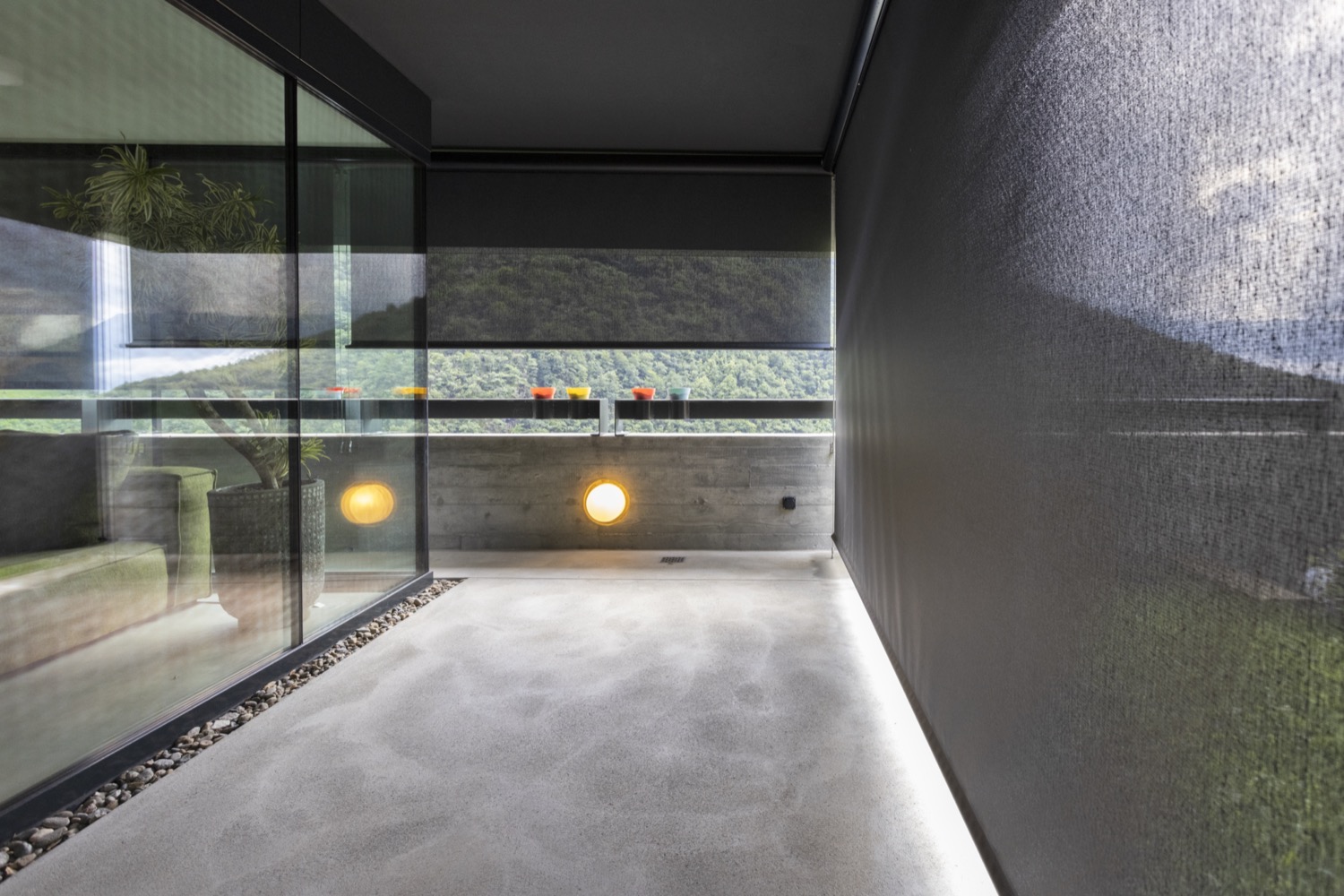 Galeria de Cortinas enrollables con cajón - O-Box - 9