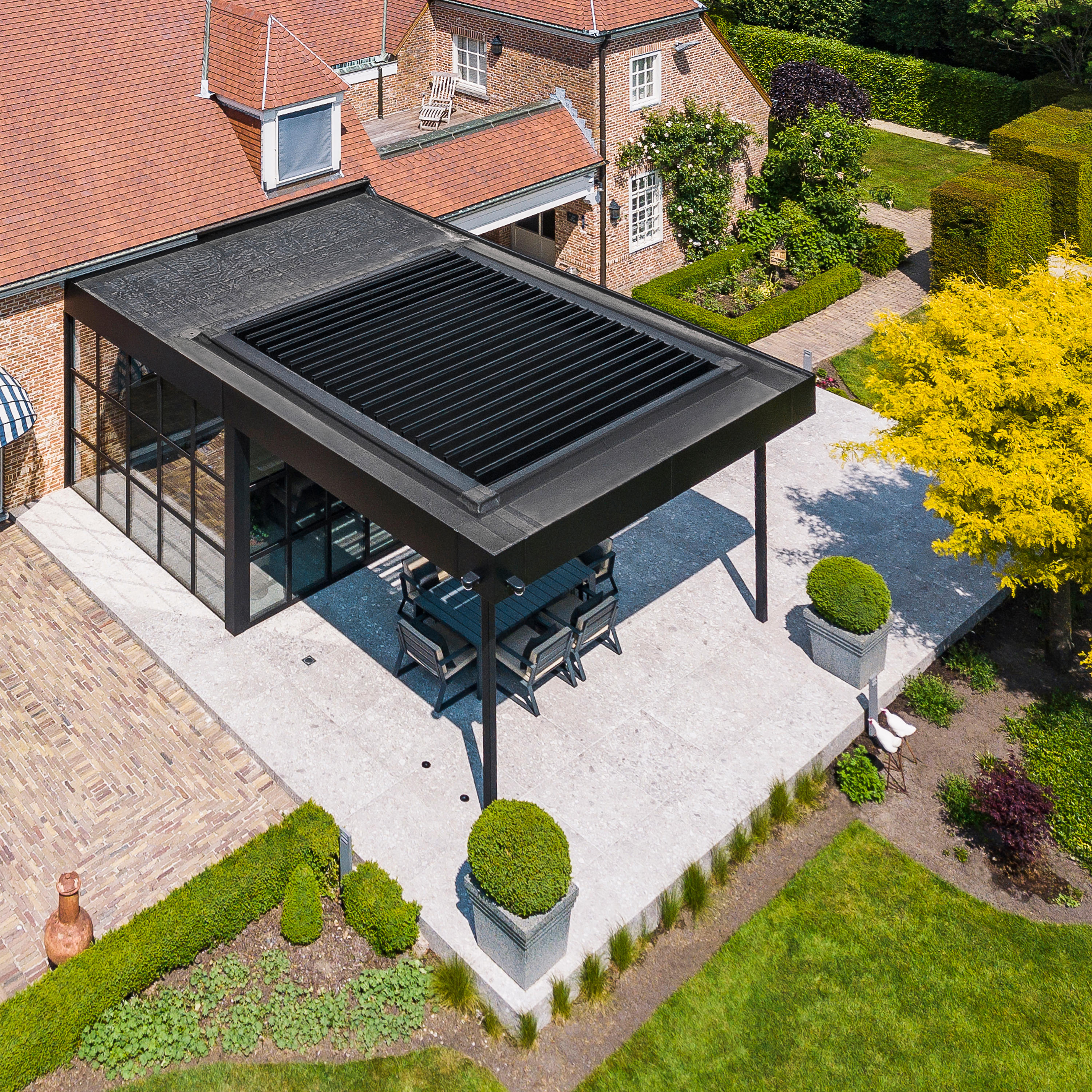Gallery of Retractable Louvered Roof - Aero - 6