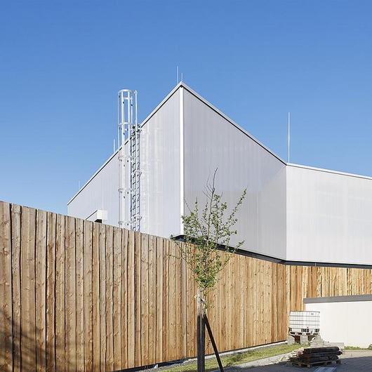 Gallery of Translucent Building Elements in AWS Waste Depot - 12