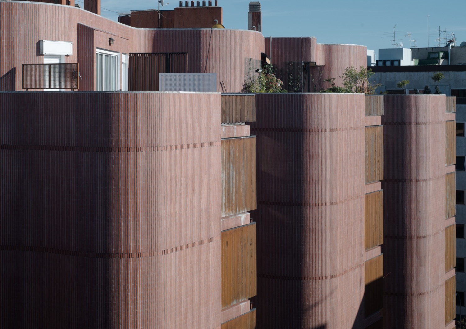 Ceramic Textile System - Girasol Building from Flexbrick