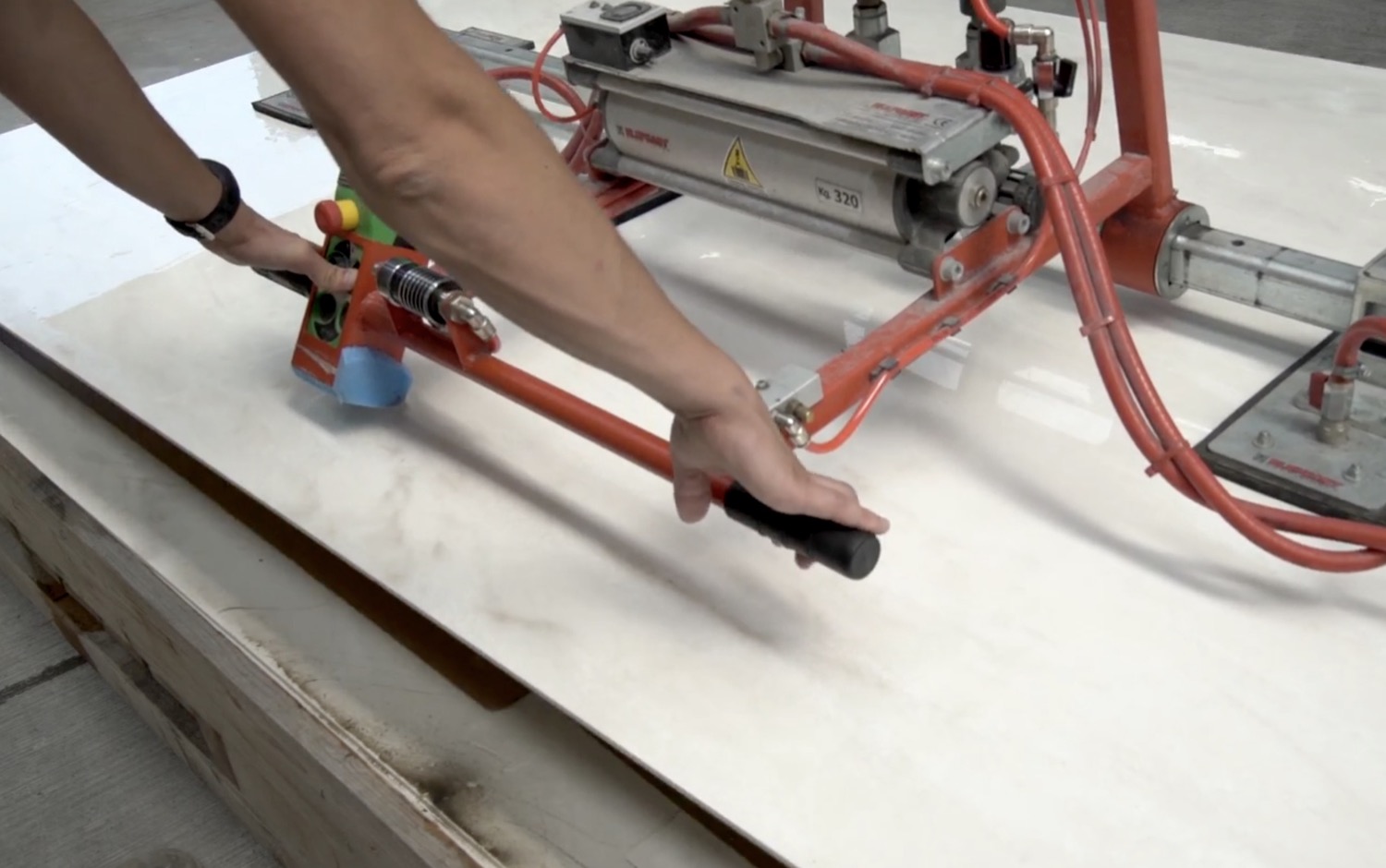 Gallery of How to Handle Extra-Large Format Porcelain - 9