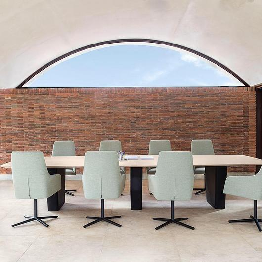 Lounge Chair - Alya Executive from Andreu World