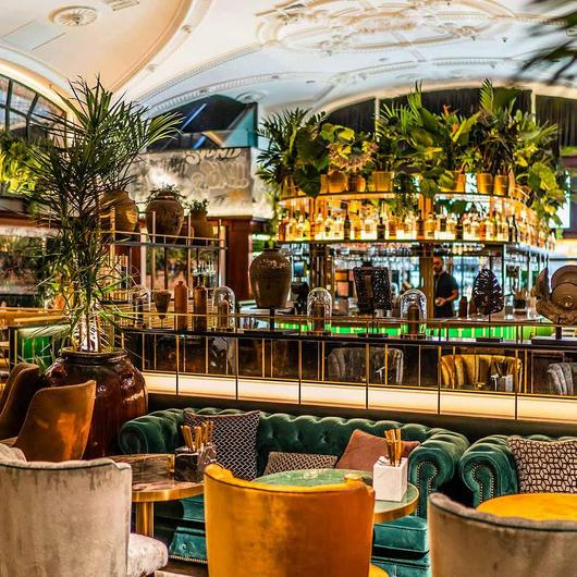 Gallery of Architectural Lighting in V Restaurant - 2