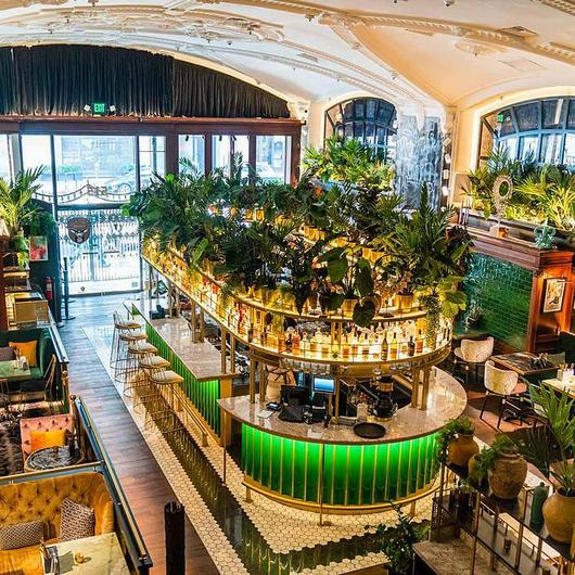 Gallery of Architectural Lighting in V Restaurant - 6