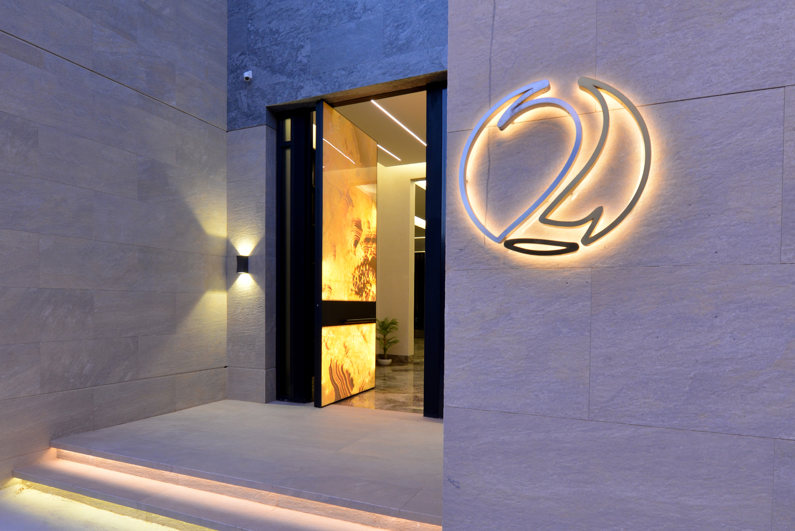 Synua Door in Al-Eisa from Oikos Venezia