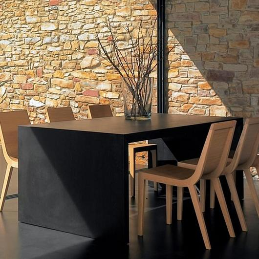 Gallery of High Table - Closed - 8