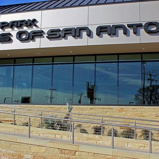 Gallery of Hollaender® Railings in Retail Applications - 3