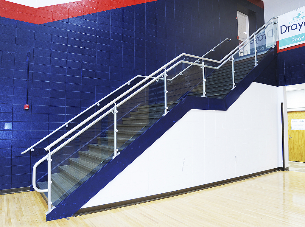 Interna-Rail® VUE Aluminum Railing from Hollaender