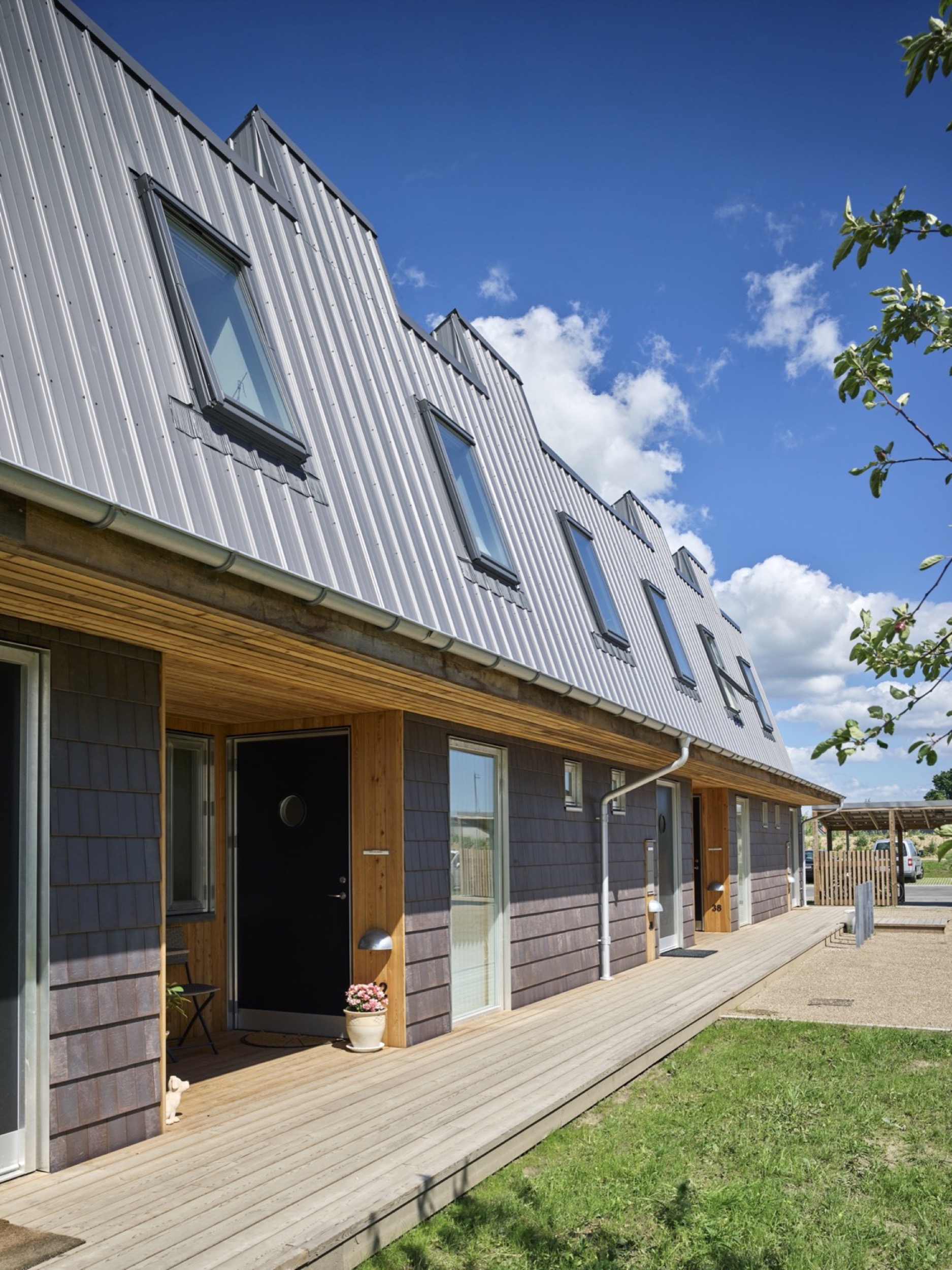 Gallery of Roof Window in Thyme Garden Social Housing - 6