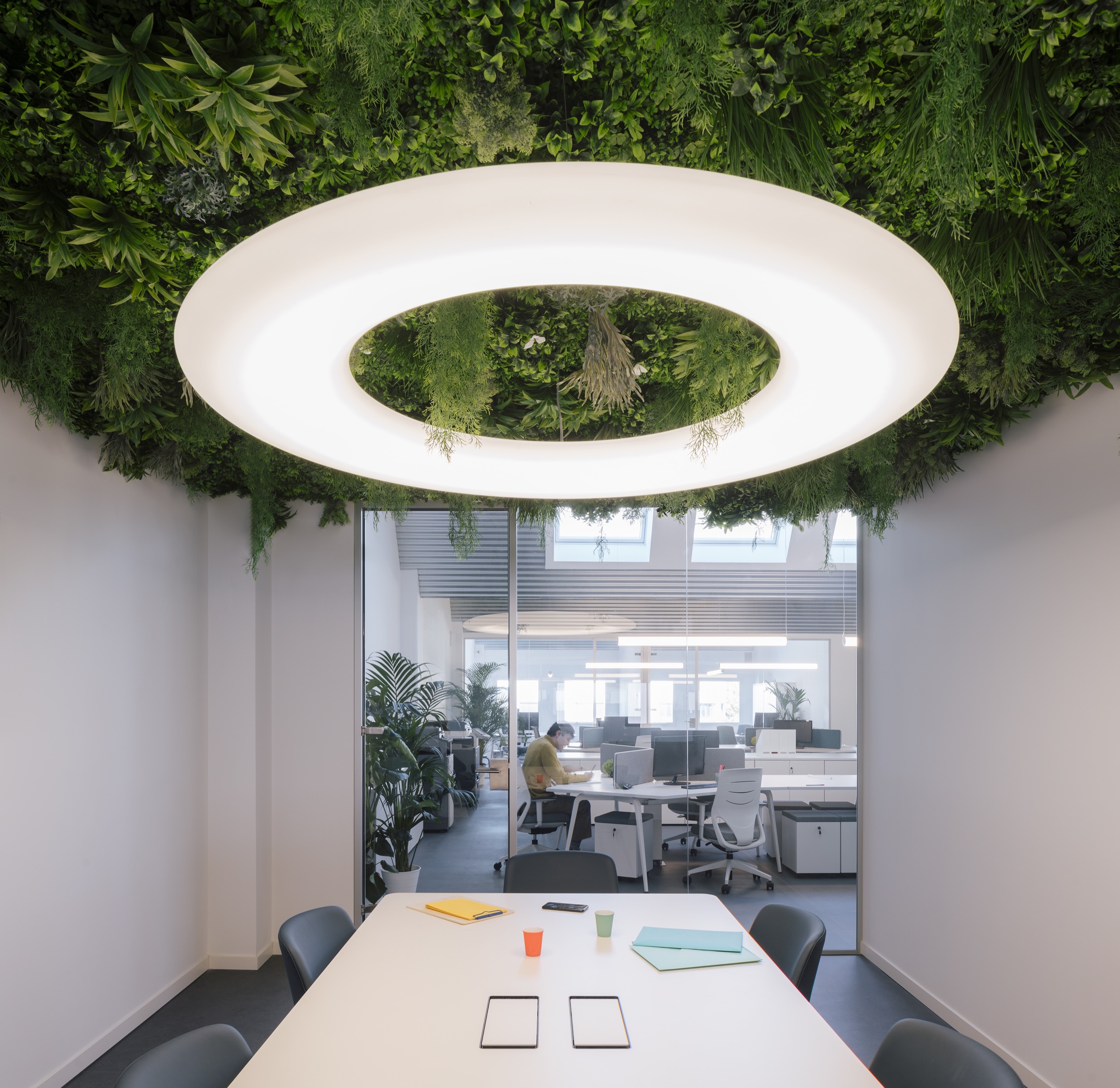 Gallery of Roof Window in Mostoles Office - 4