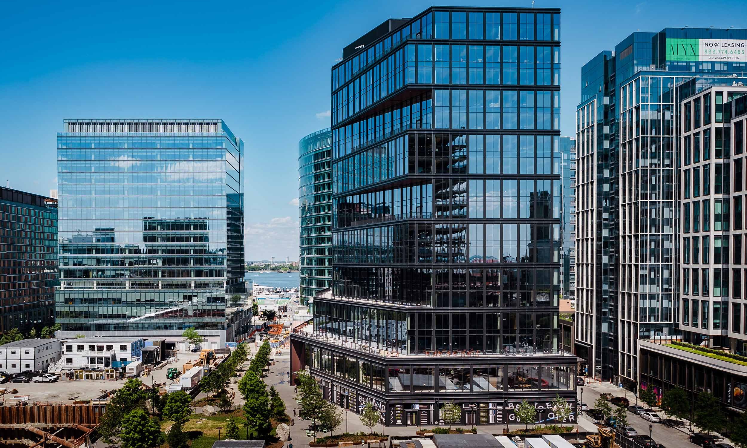 Gallery of Curtain Wall Facade on Block L4 Tower - 6