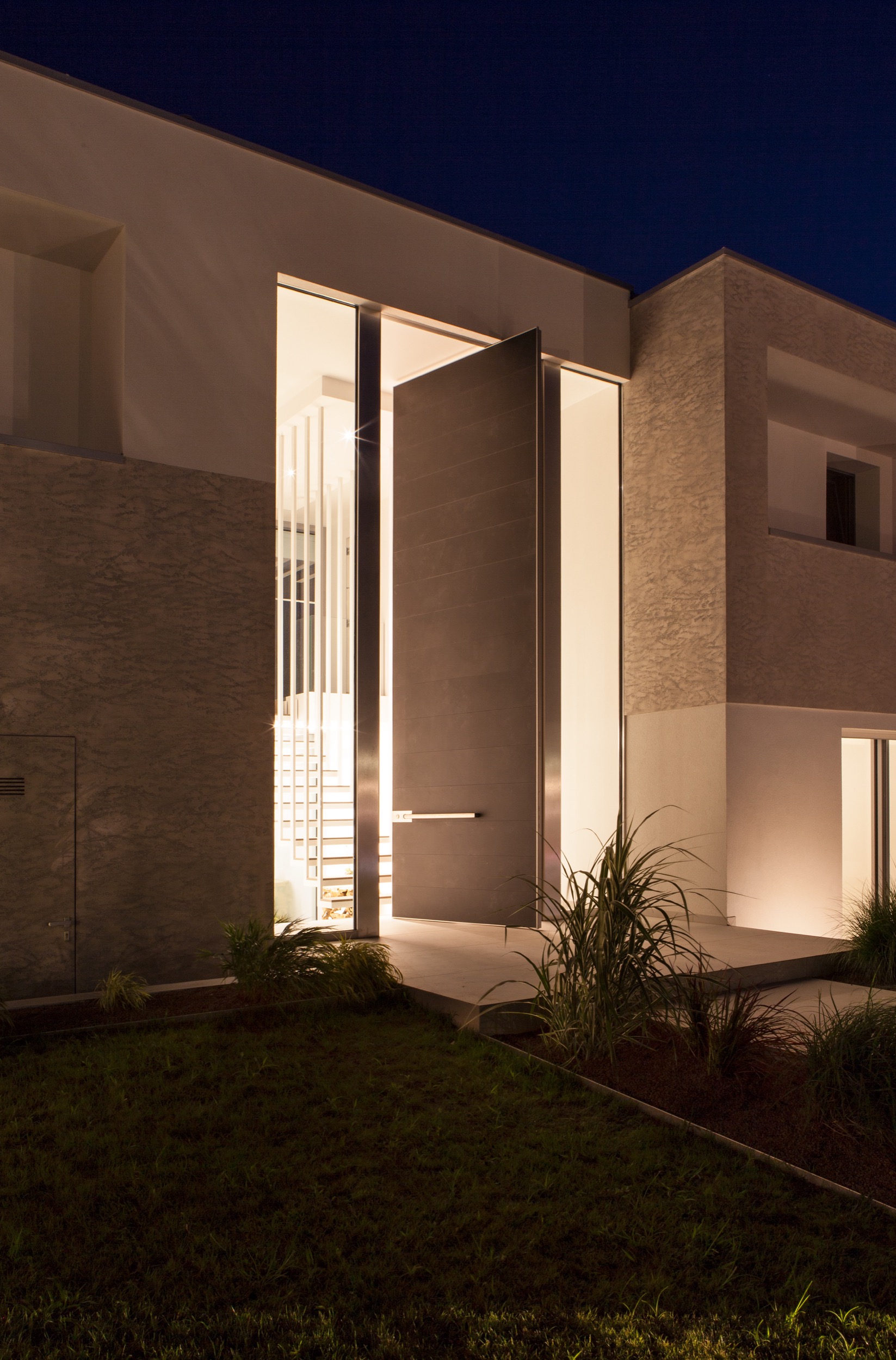 Gallery of Syuna Doors in Albarella Villa - 10