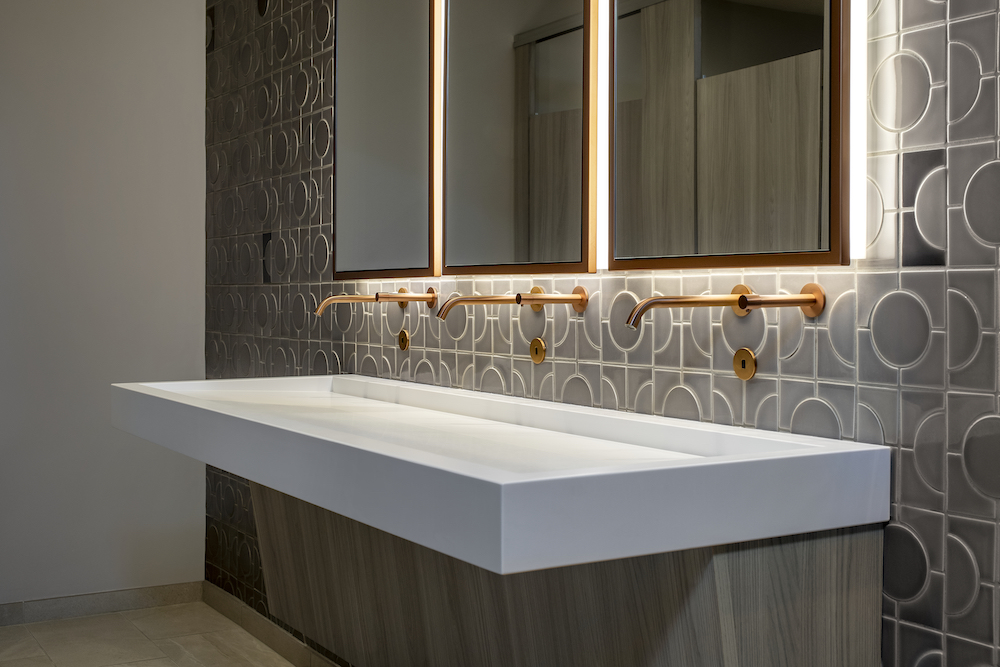 Gallery of Bathroom Equipment in Ven Embassy Row - 10