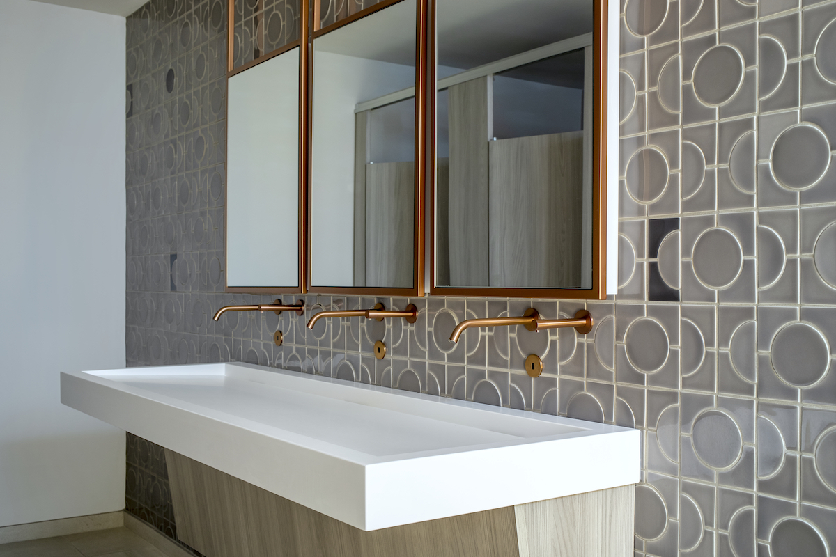 Gallery of Bathroom Equipment in Ven Embassy Row - 8