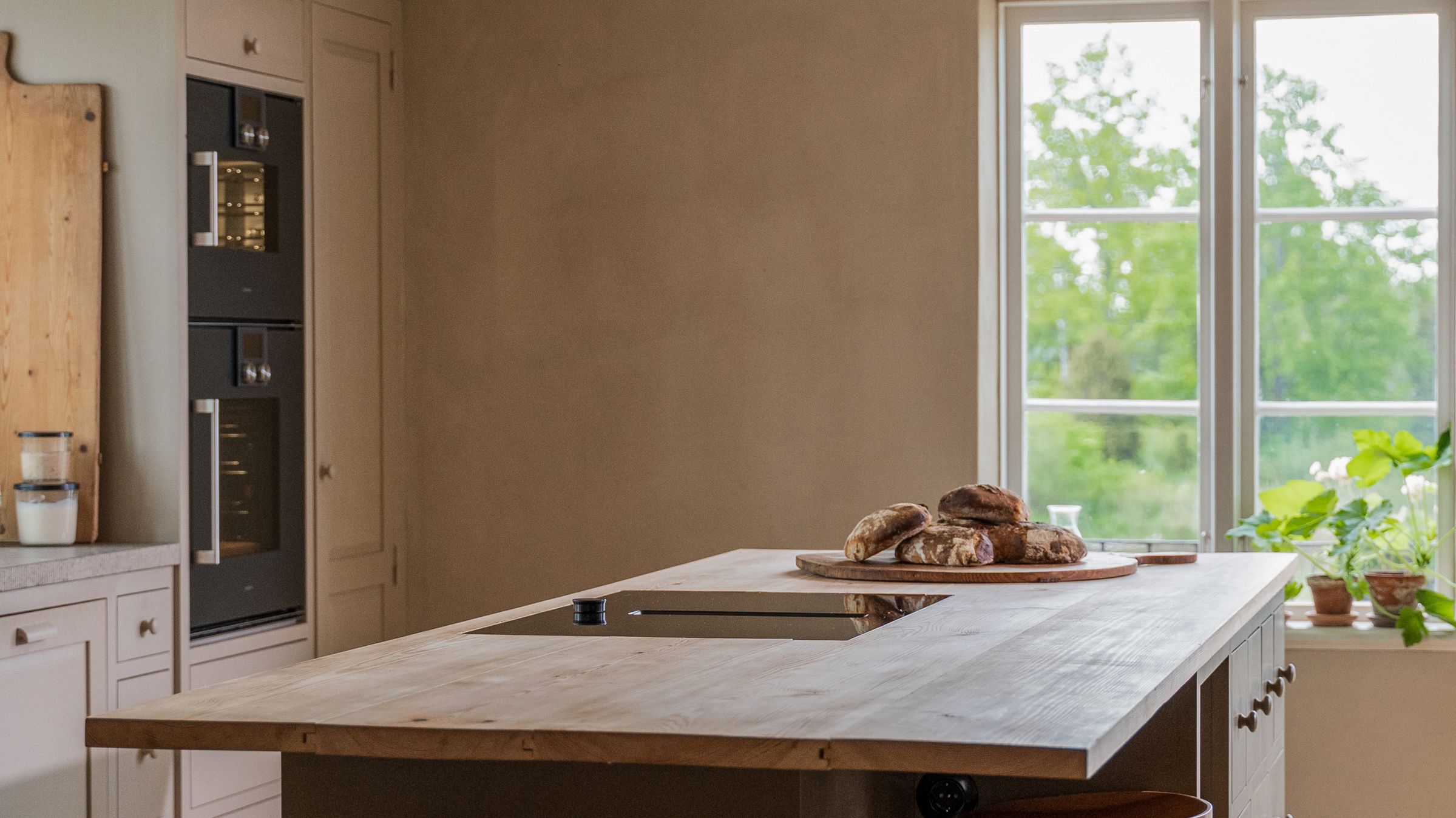 Gallery of Kitchen Products in the Home of Malin Elmlid - 2