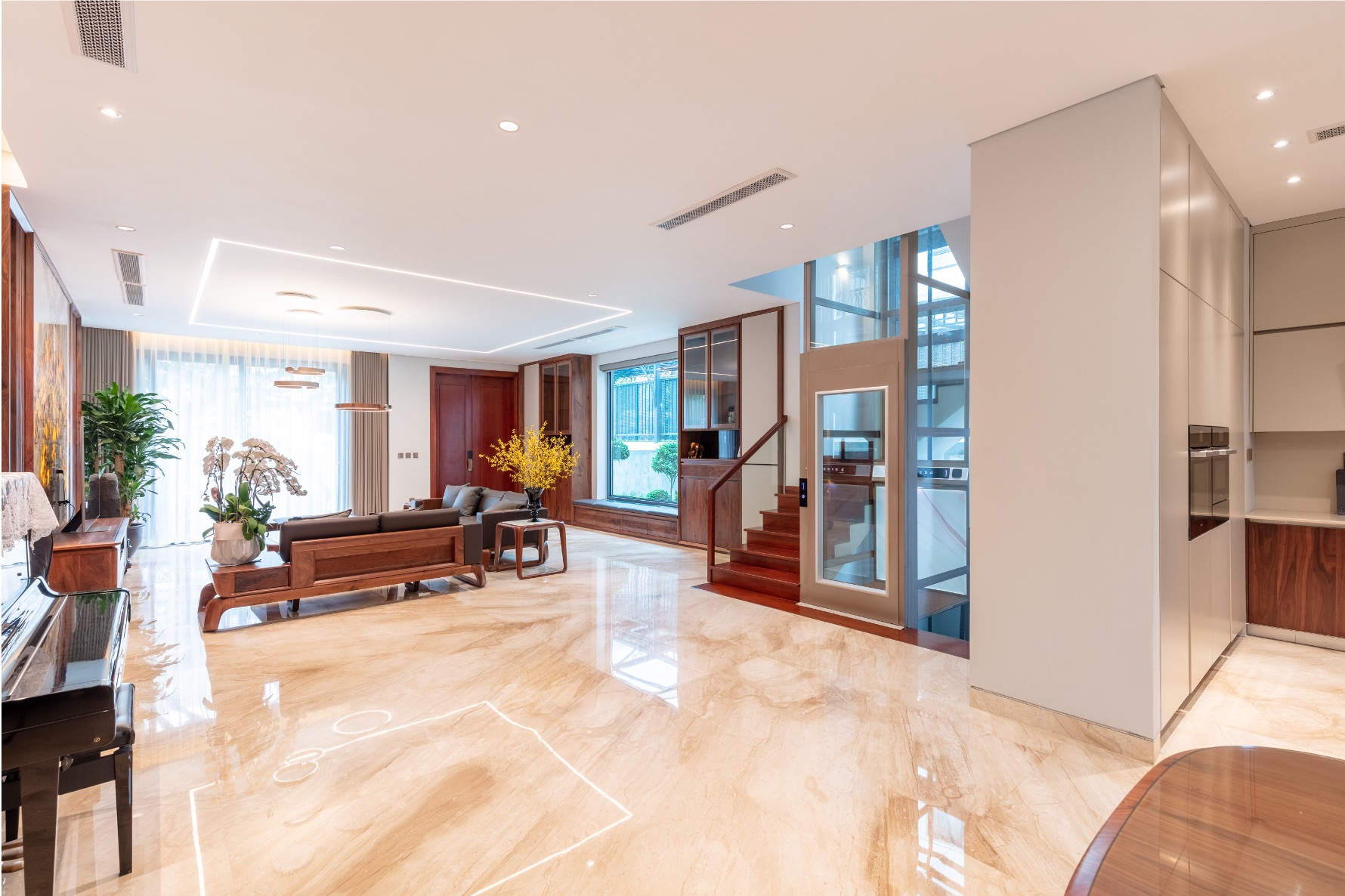 Gallery of Glass Home Lift Near Wine Cave - 2