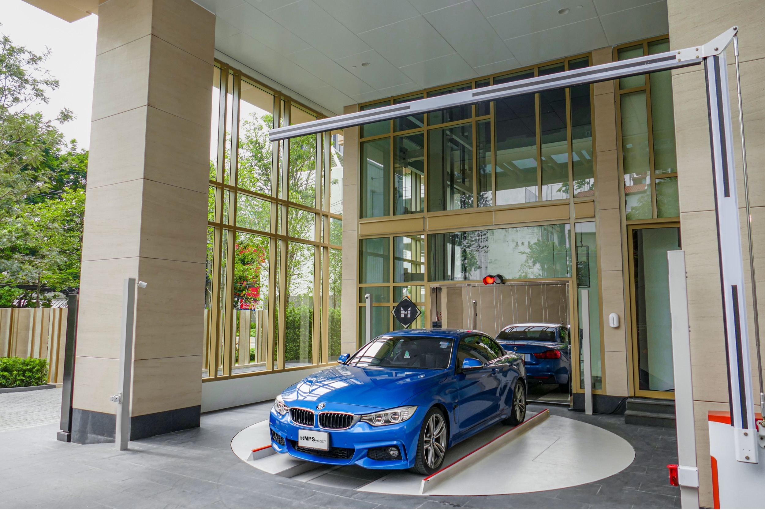 Gallery of Parking Advanced Features - Drop & Go - 1