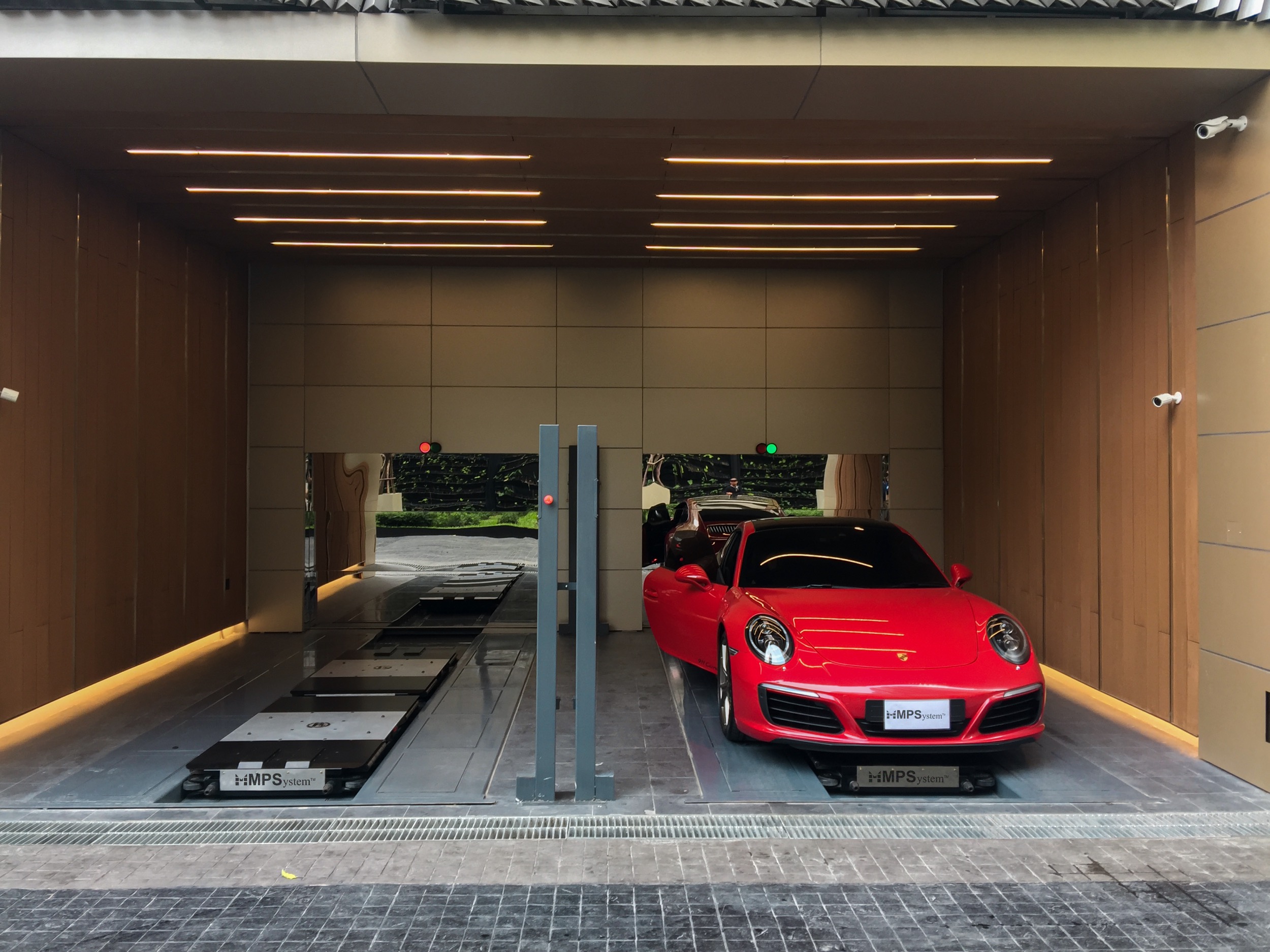 Gallery of Parking Advanced Features - Drop & Go - 12