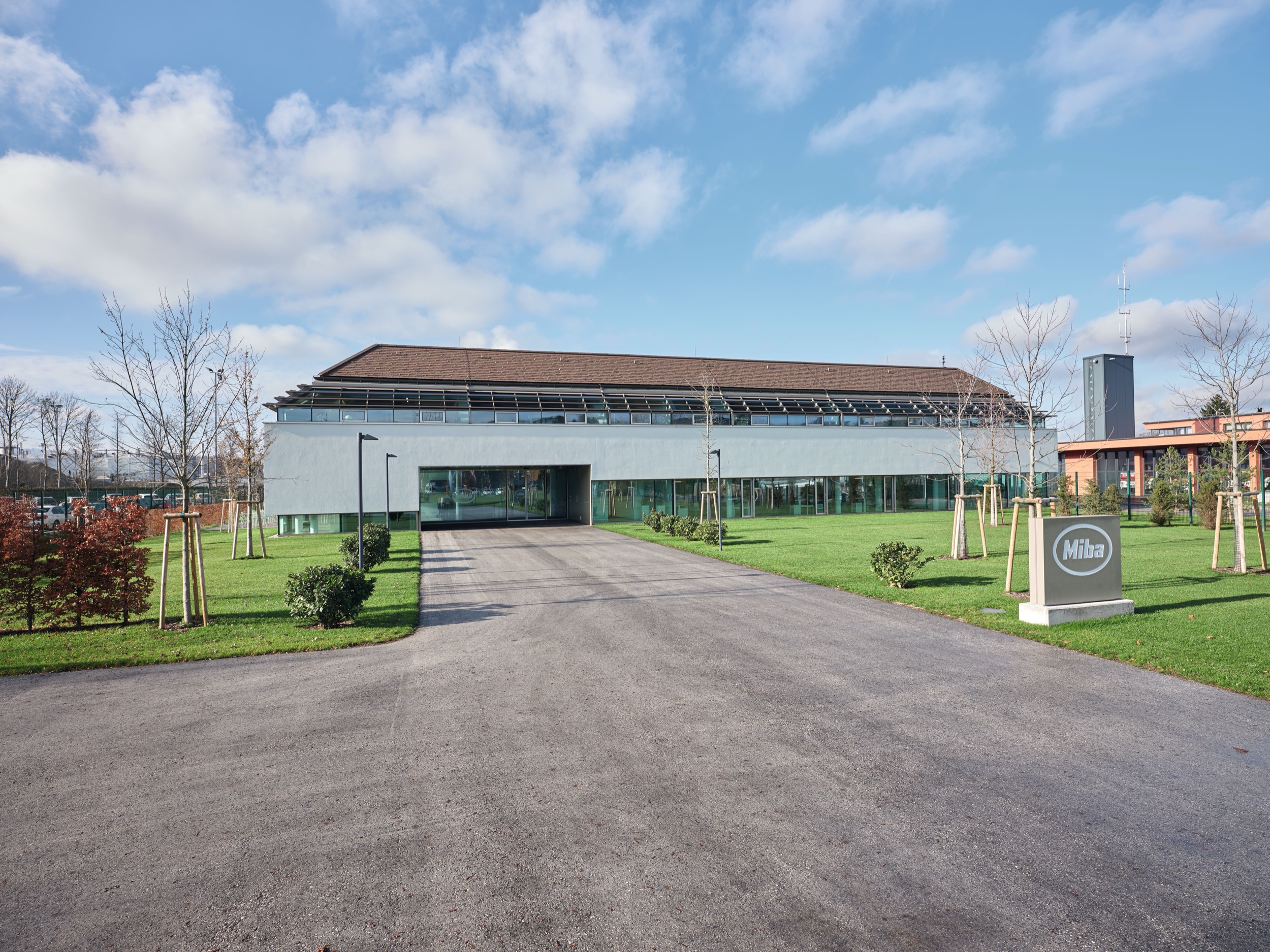 Gallery of Access Control in Miba Forum Building - 13