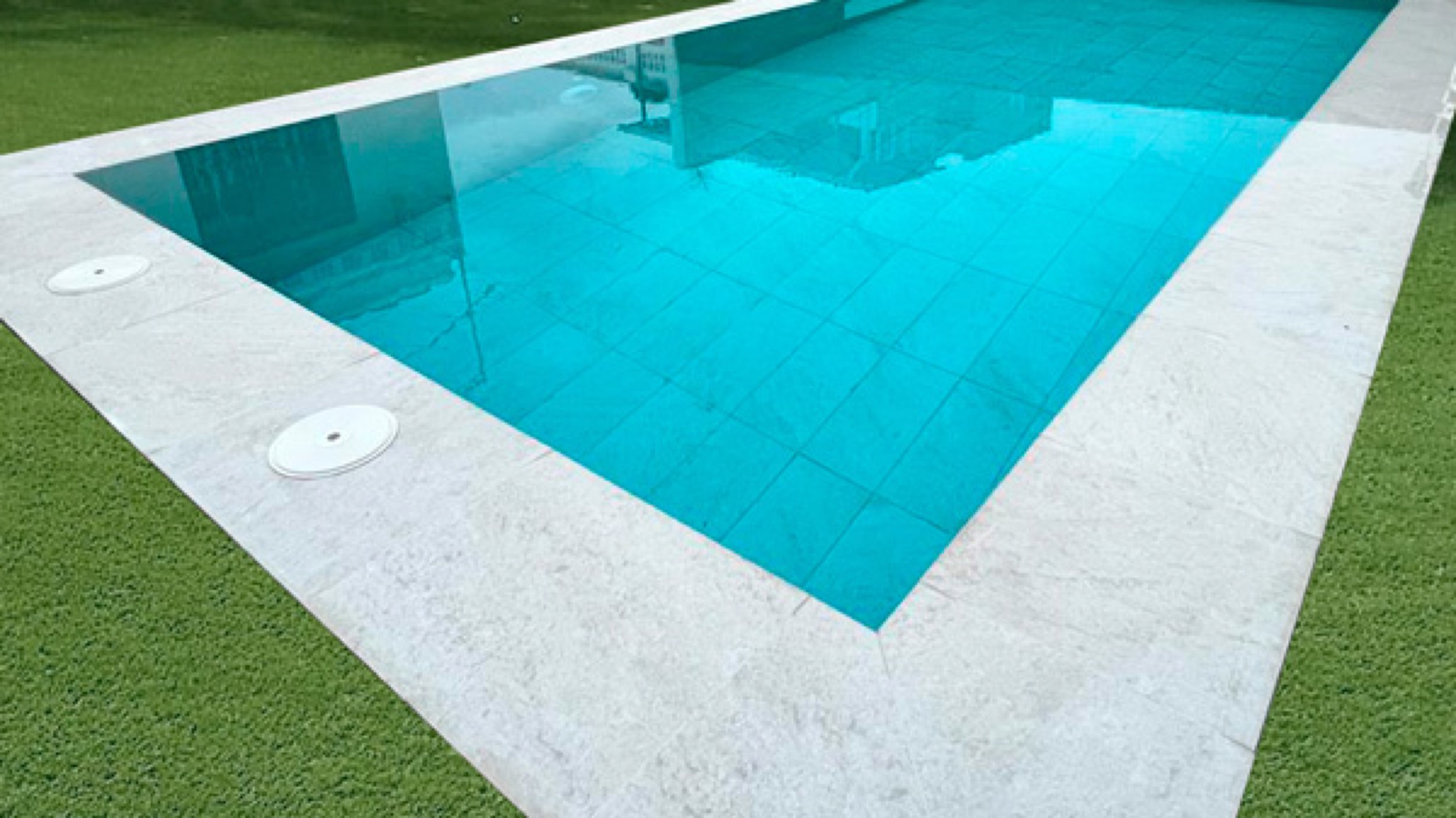 Gallery of Flooring in Private Pools Projects - 13
