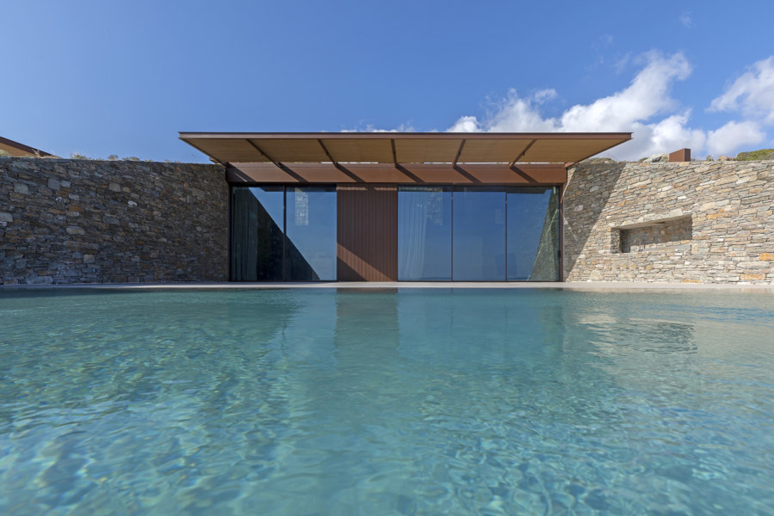 Gallery of Sliding System in Ncaved House - 11