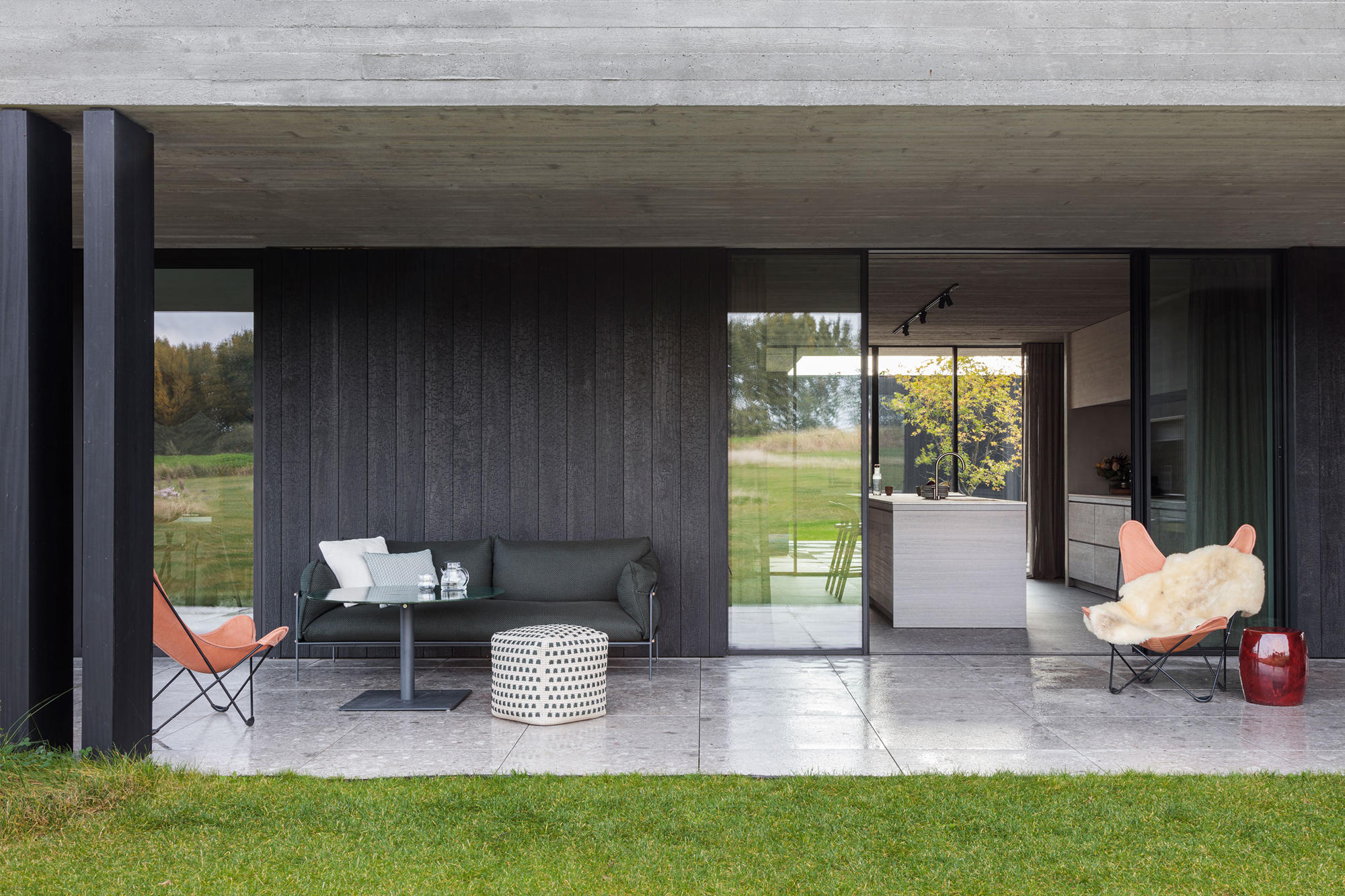 Gallery of Sliding and Fixed Windows in Villa RS - 14