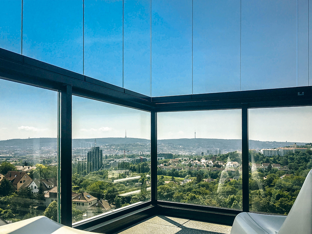 Frameless Glazing System in Skyline Complex from Solarlux