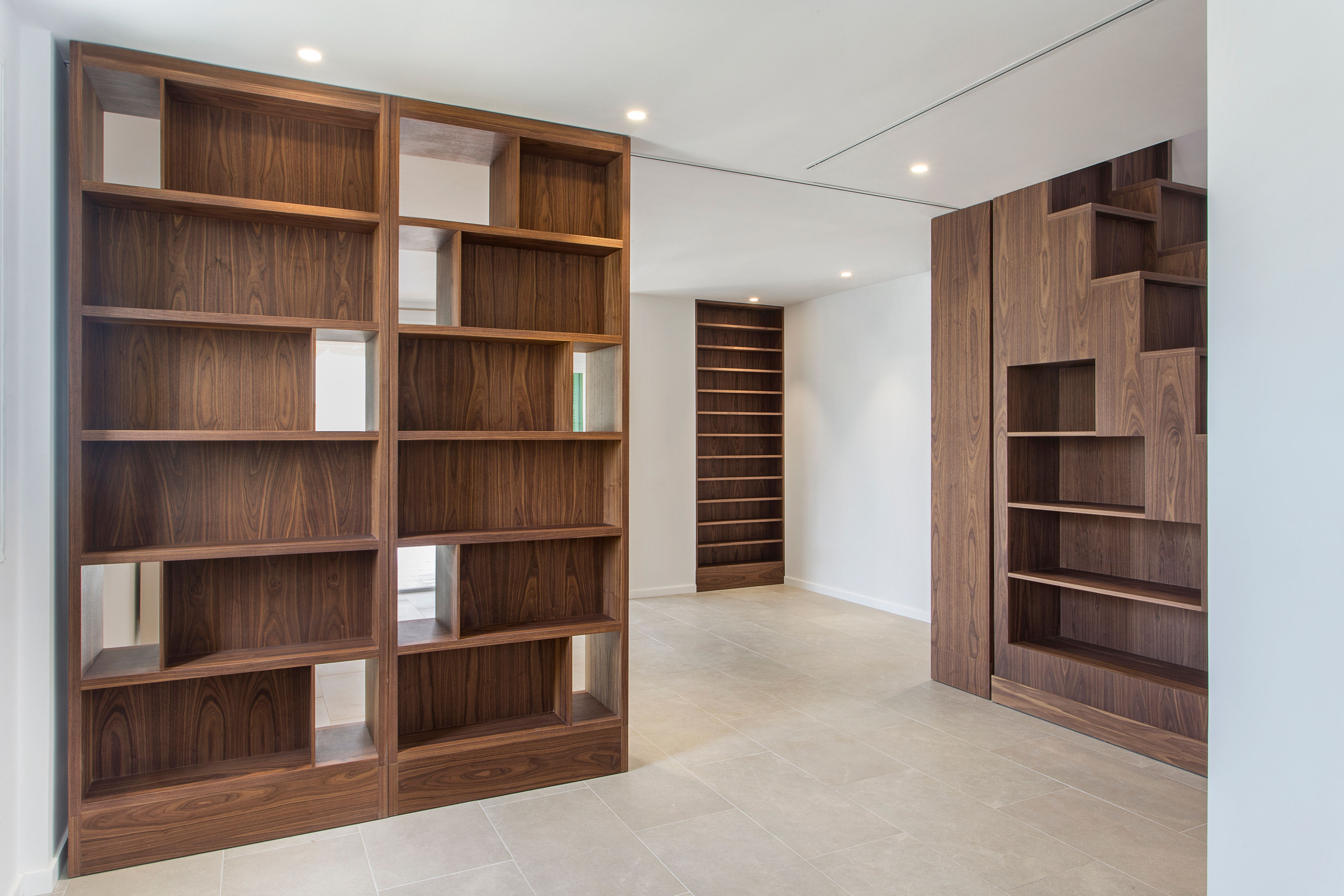 Gallery of Sliding Shelving Partitions in the Colonia House - 6