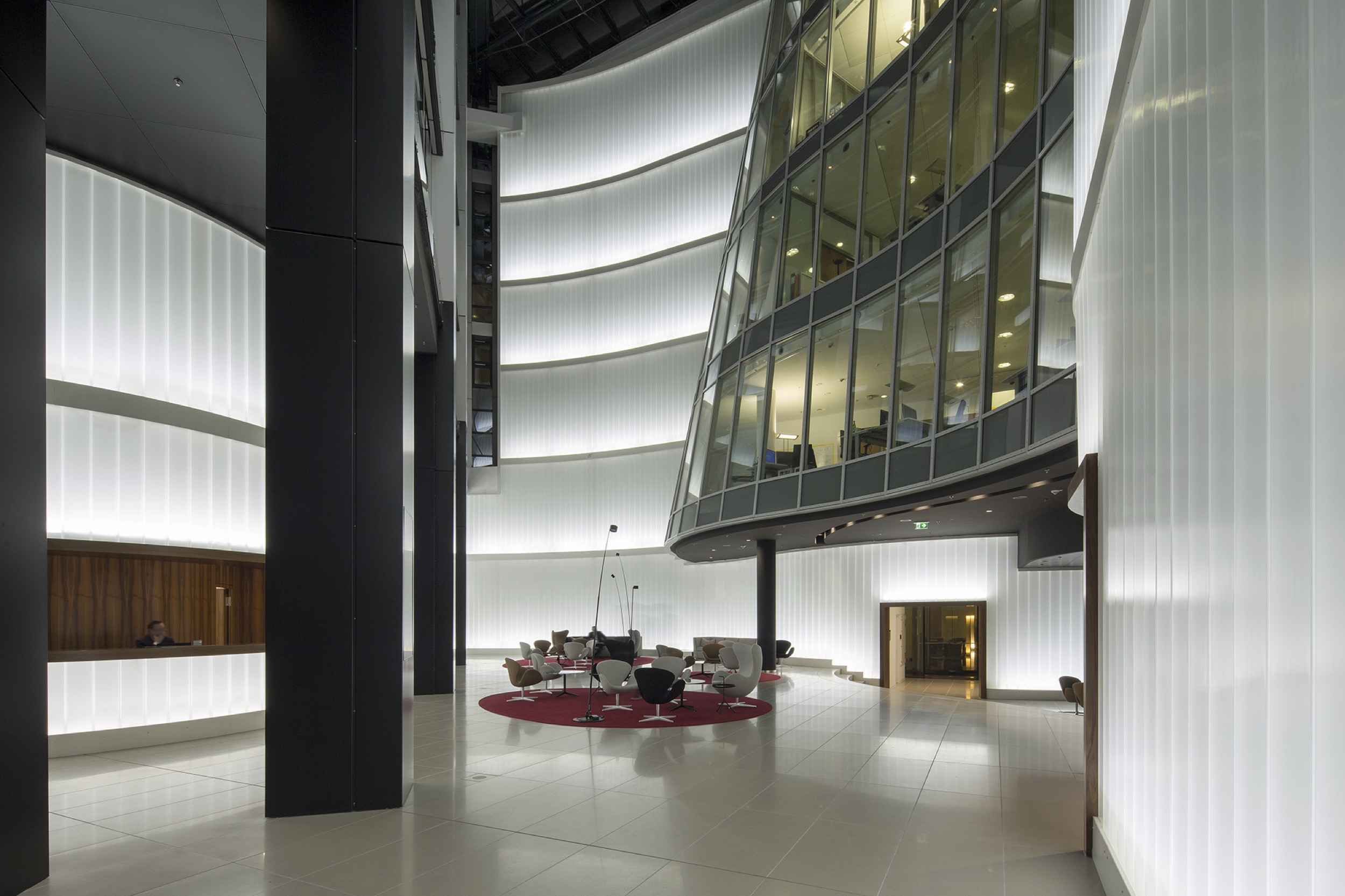 Gallery of Profiled Glass in The Eurotheum Building - 2