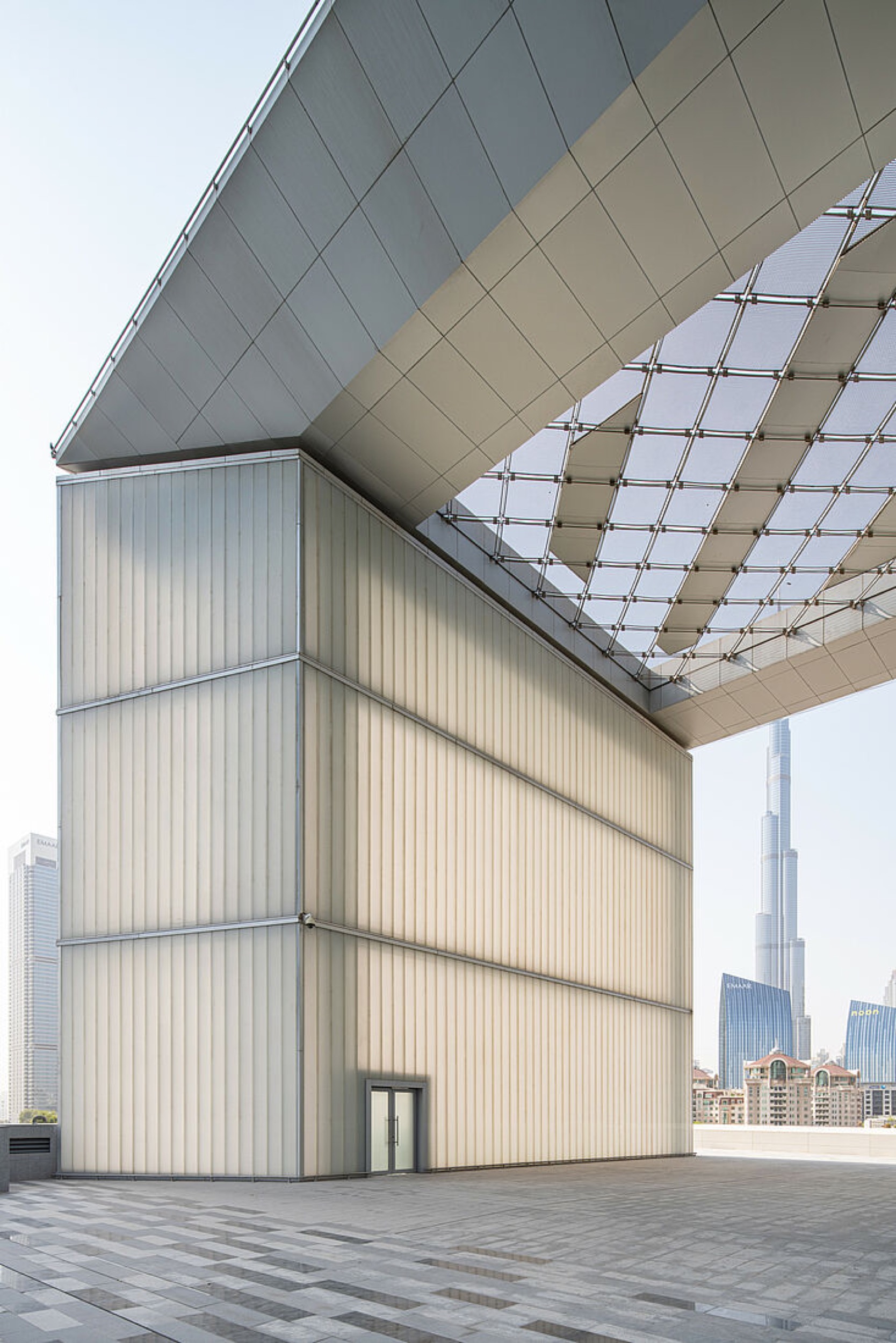 Gallery of Profiled Glass in The Gate Building - 5