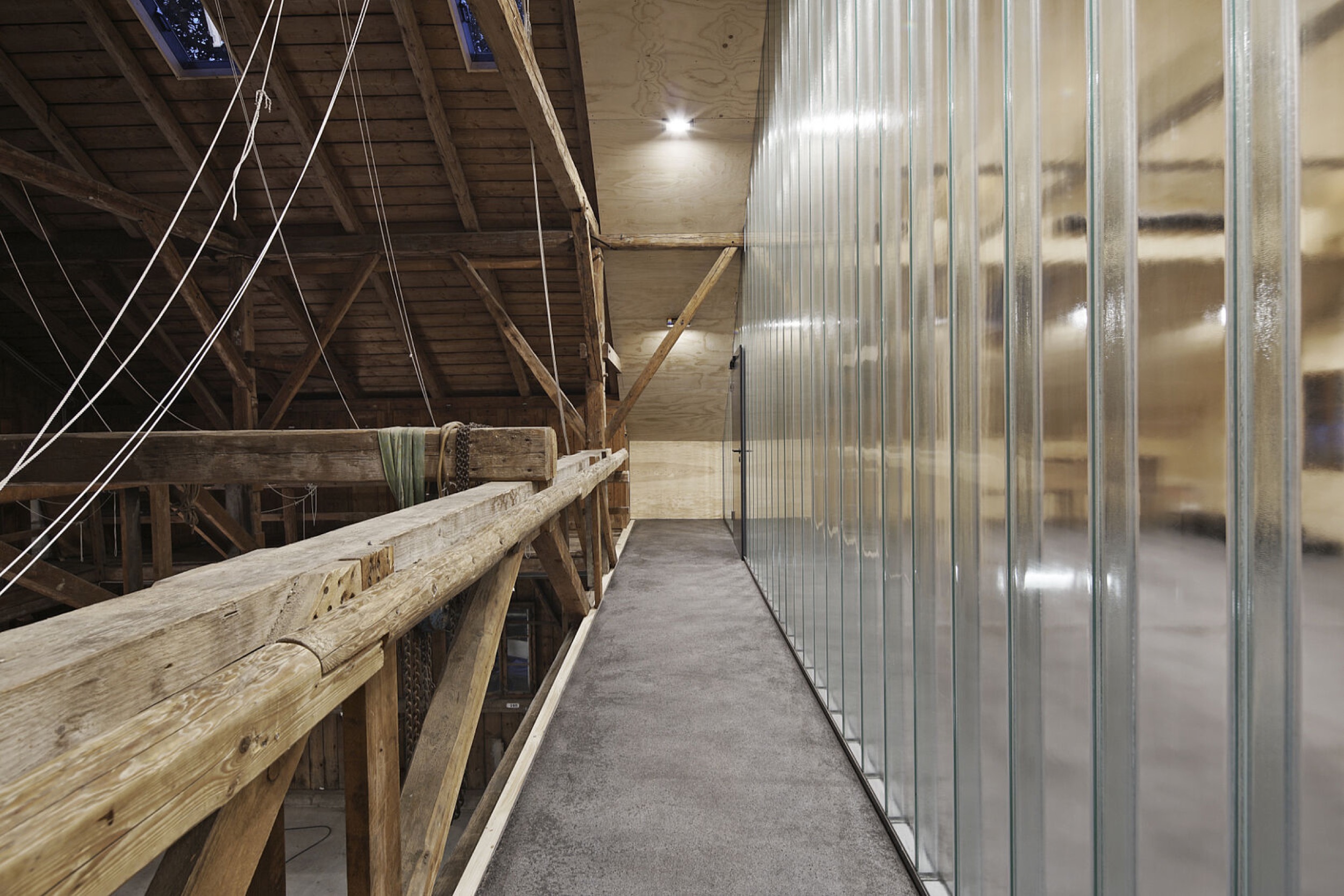 Gallery of Profiled Glass in a Boathouse in Bavaria - 10