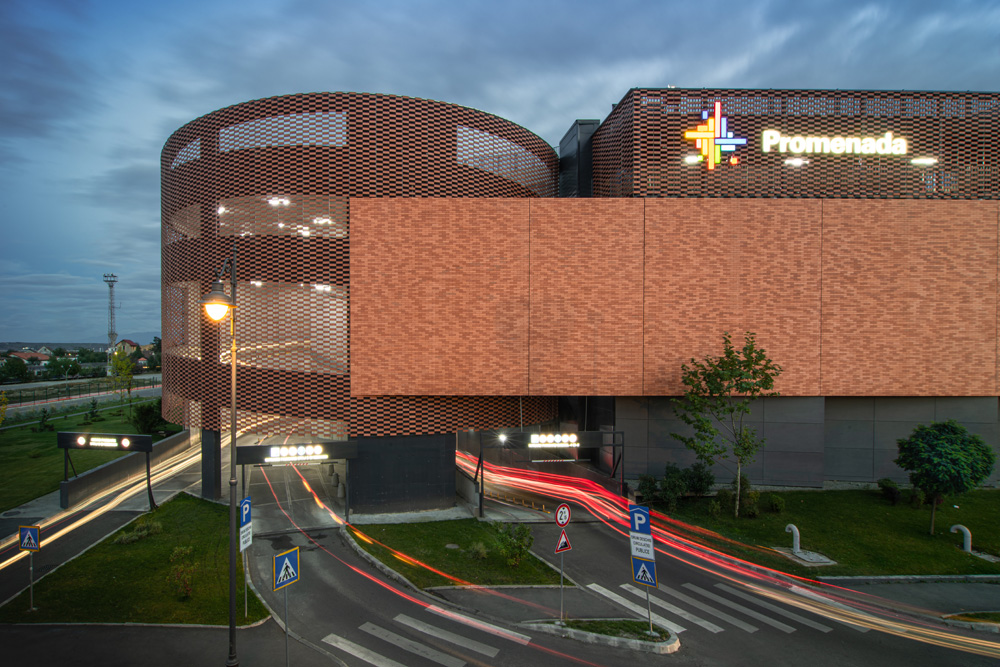 Gallery of Ceramic Fabric Facade in the Promenade Sibiu Mall - 4