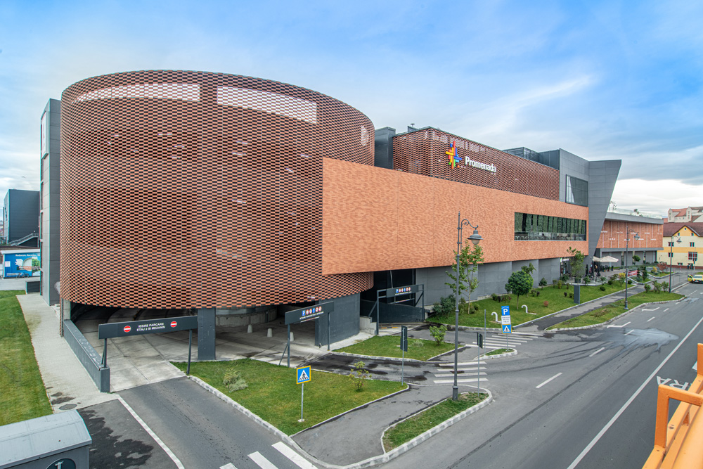 Gallery of Ceramic Fabric Facade in the Promenade Sibiu Mall - 2