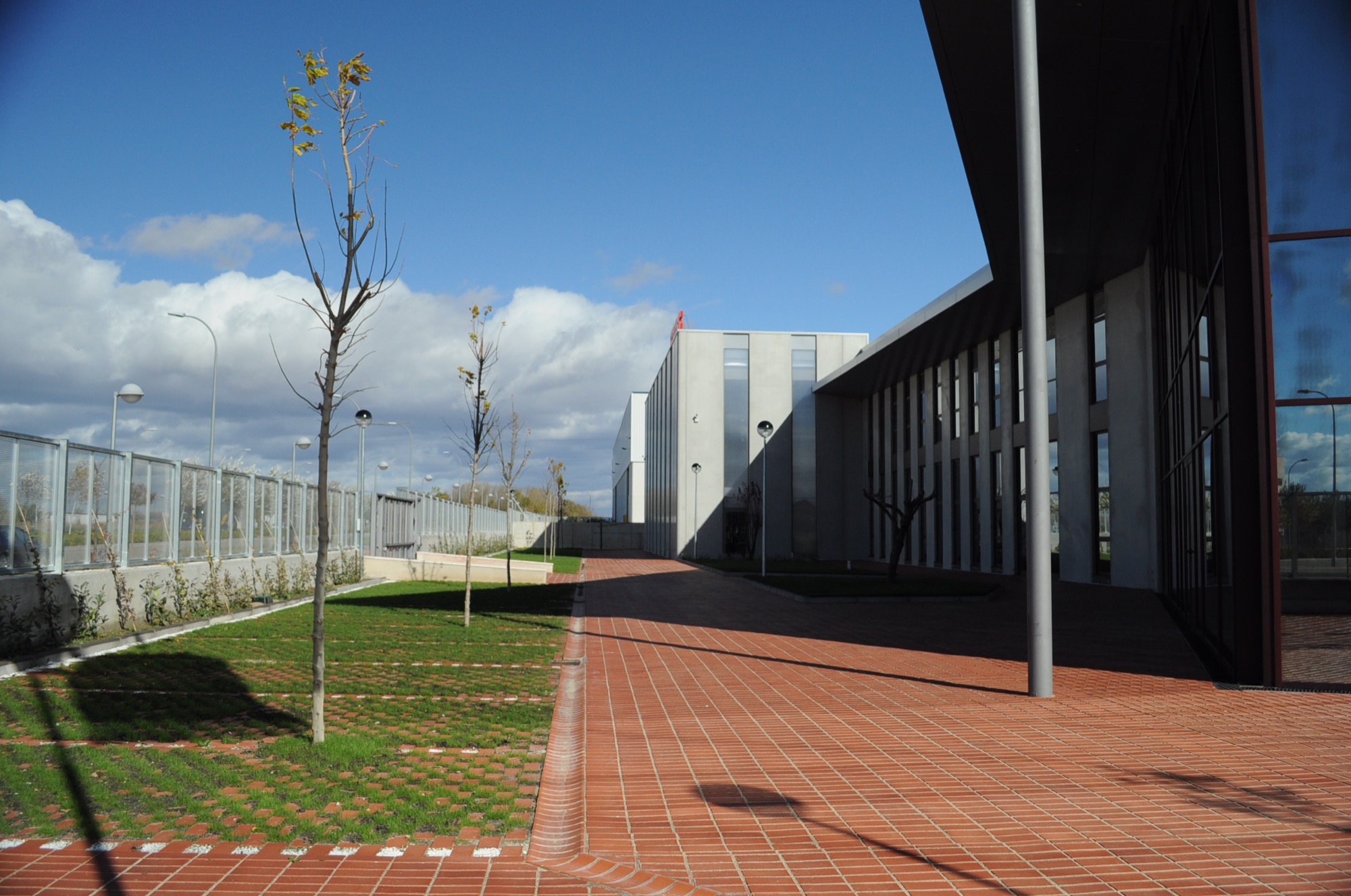Ceramic Textiles for Pavements from Flexbrick