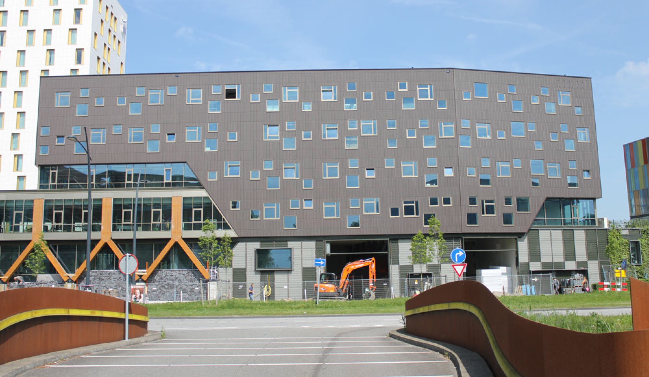 Gallery of Special Ceramic Facade Pieces - Design Series - 15