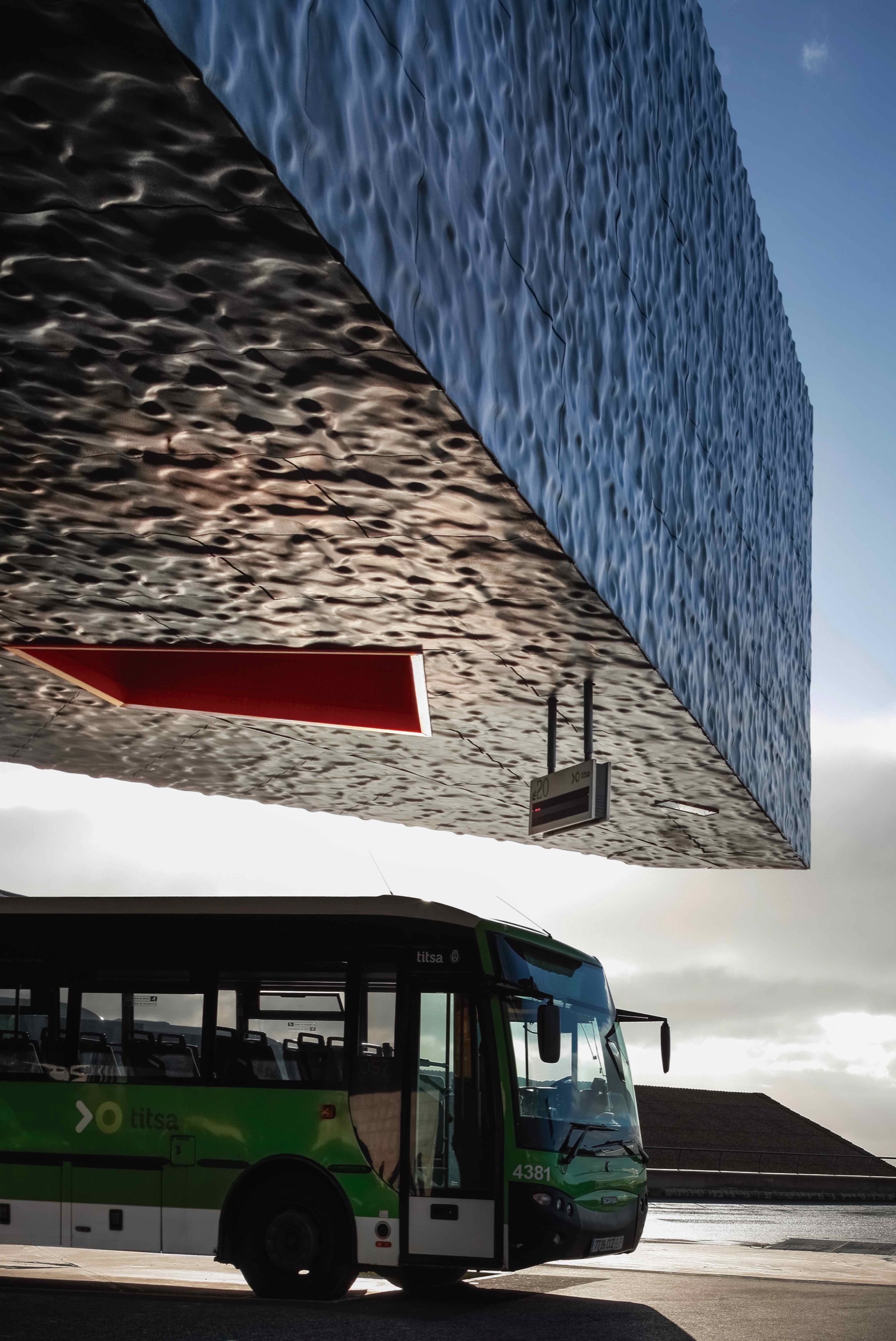 Galeria de Paneles metálicos para techos - Techo Splash - 3