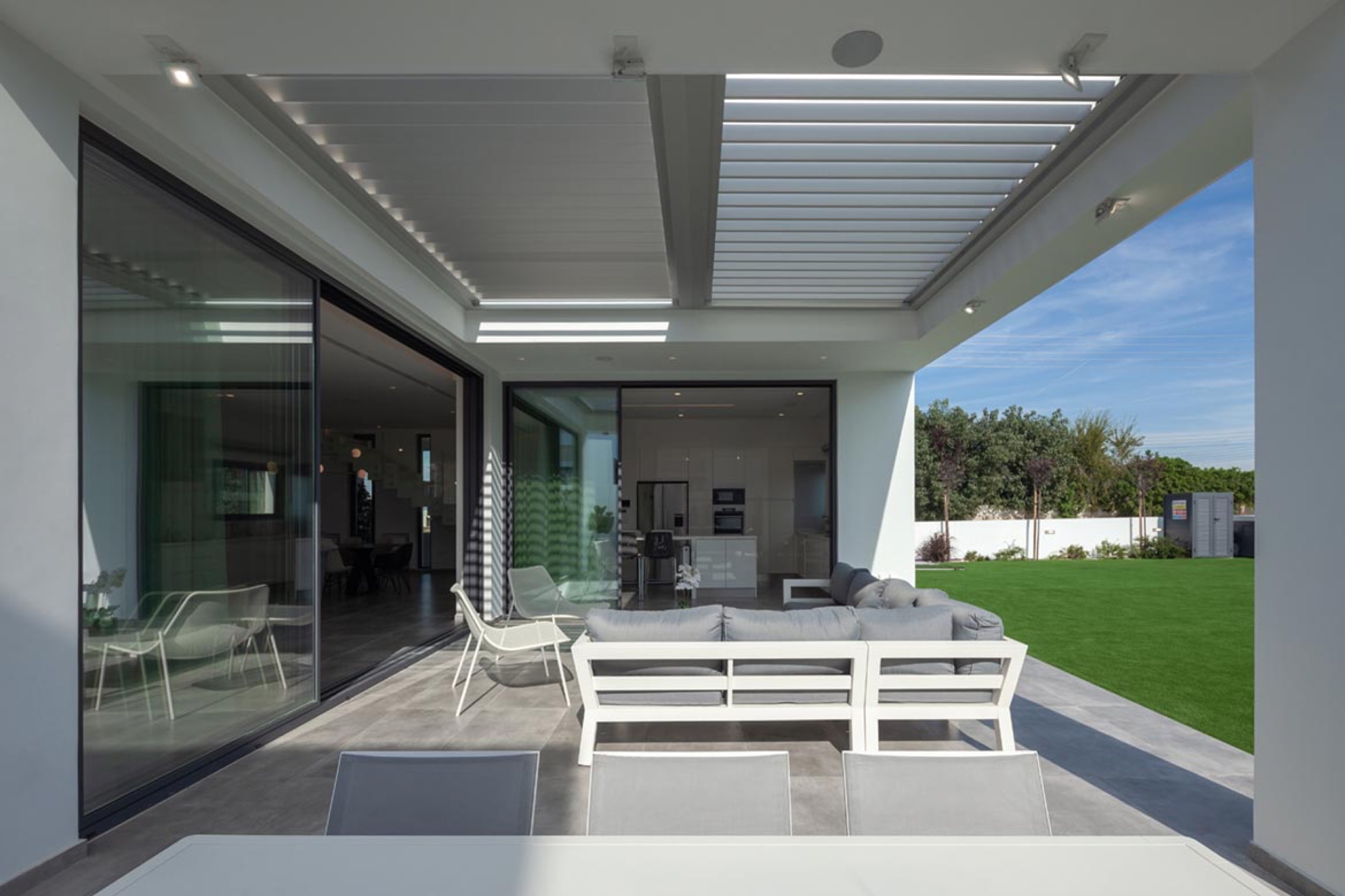 Gallery of Door Systems in Residential Building - 19